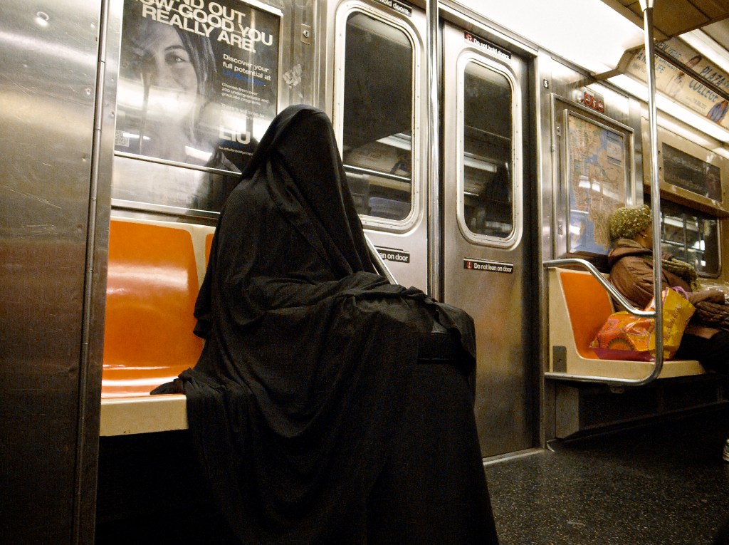 NYC Subway Photography | e v e r y d a y aperture